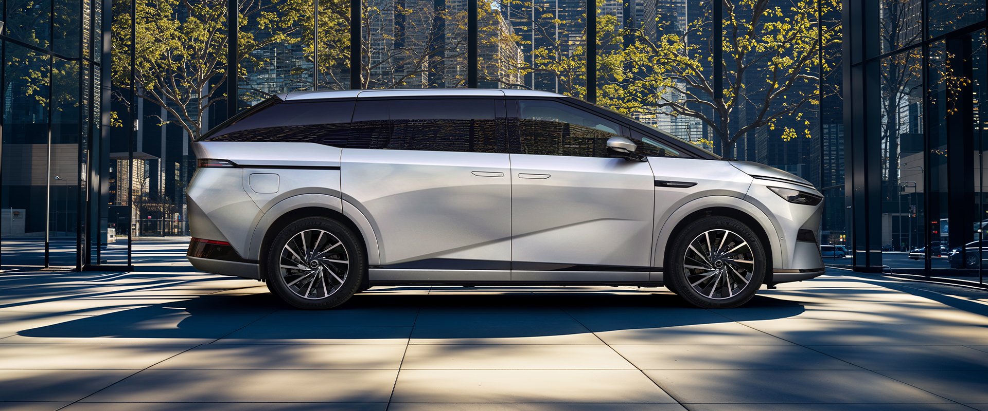 XPENG X9 – Elektrisk premium-MPV med smart teknologi - Nardo Bil