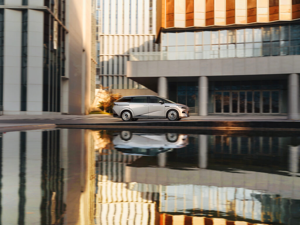 XPENG X9 – Elektrisk premium-MPV med smart teknologi - Nardo Bil